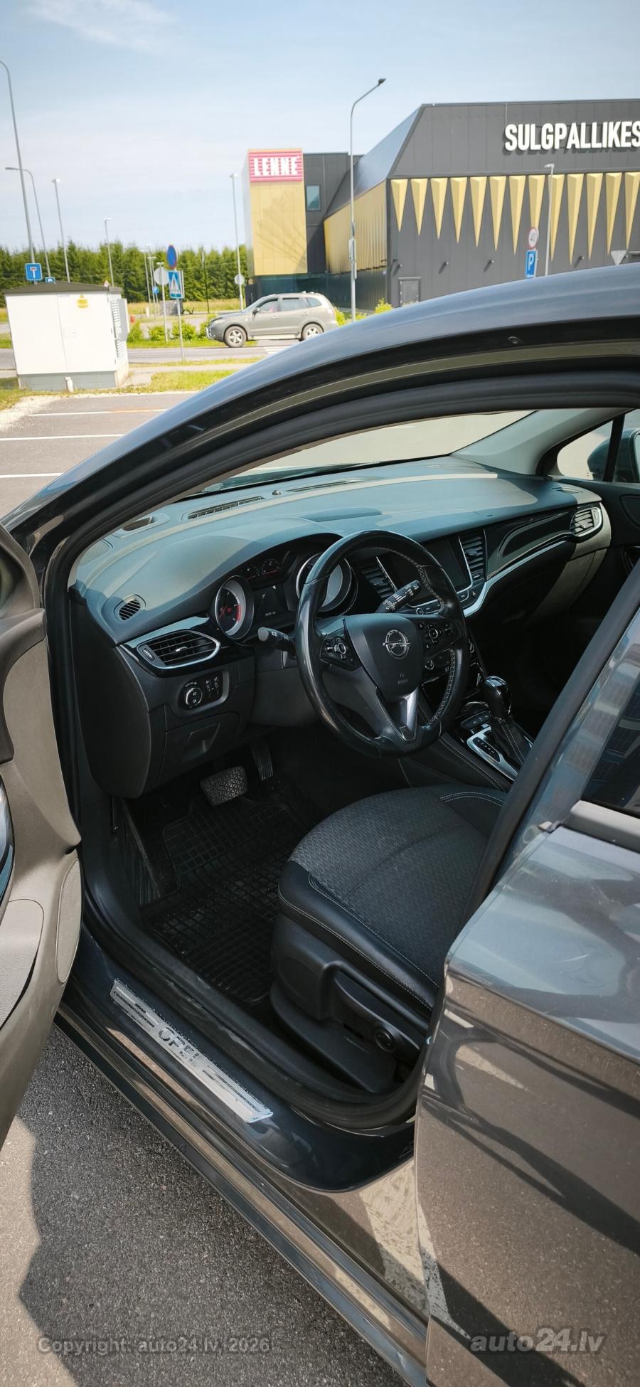 Grey Opel Astra 2016 in Tallinn, with an engine capacity of 1.60 L and mileage of 280 thousand km for 5100 €, photo 8 on AUTOMOTO.COM.LV