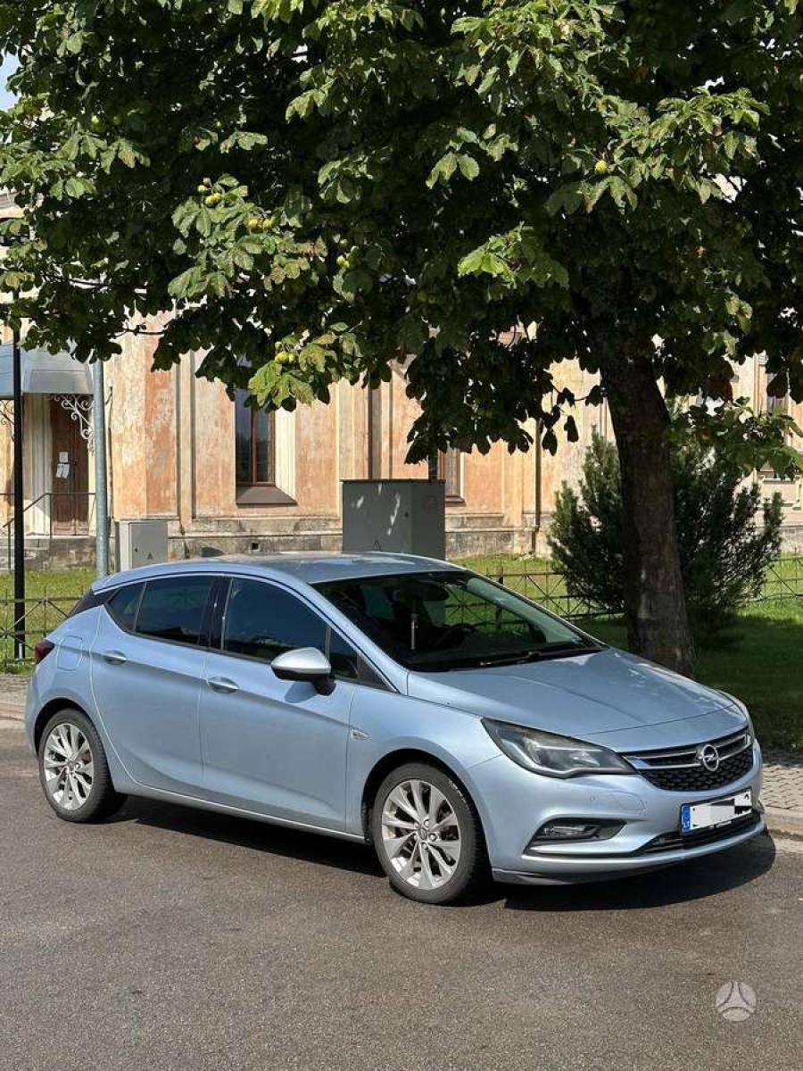 Grey Opel Astra 2016 in Trakai, with an engine capacity of 1.60 L and mileage of 196 thousand km for 5300 €, photo 3 on AUTOMOTO.COM.LV