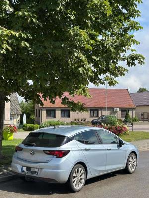 Grey Opel Astra 2016 in Trakai, with an engine capacity of 1.60 L and mileage of 196 thousand km for 5300 €, photo 4 on AUTOMOTO.COM.LV