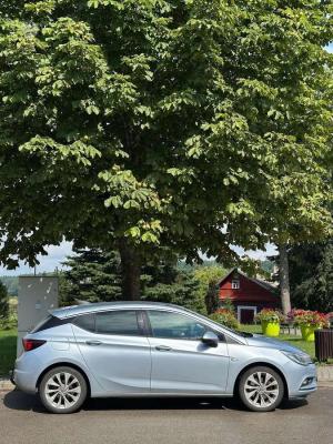 Grey Opel Astra 2016 in Trakai, with an engine capacity of 1.60 L and mileage of 196 thousand km for 5300 €, photo 5 on AUTOMOTO.COM.LV