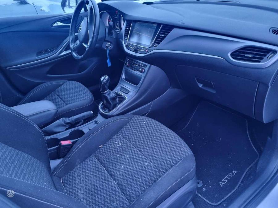 Pelēks Opel Astra 2017 Tauragė, ar dzinēja tilpumu 1.60 L un nobraukumu 175 tūkst. km par 4600 €, foto 5 vietnē AUTOMOTO.COM.LV