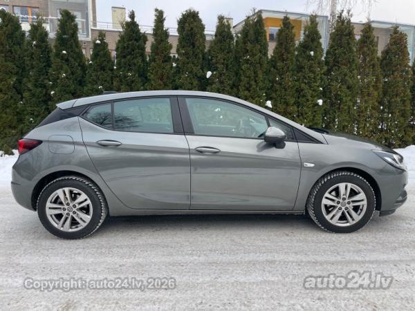 Pelēks Opel Astra 2017 Tallina, ar dzinēja tilpumu 1.40 L un nobraukumu 44 tūkst. km par 10900 €, foto 3 vietnē AUTOMOTO.COM.LV