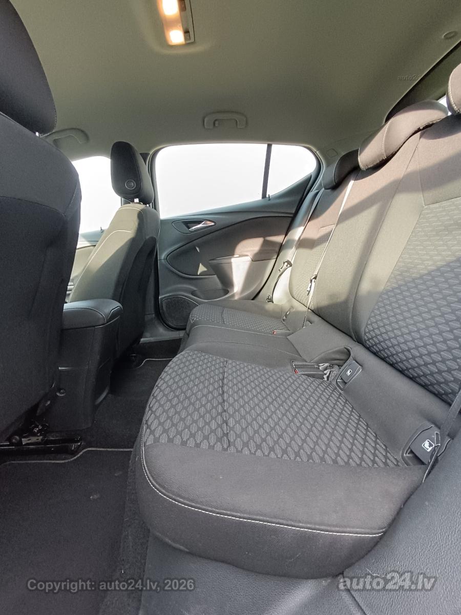 Grey Opel Astra 2017 in Narva, with an engine capacity of 1.40 L and mileage of 177 thousand km for 5900 €, photo 7 on AUTOMOTO.COM.LV