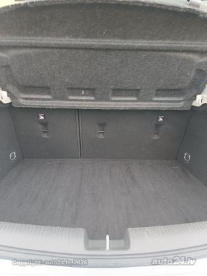 Grey Opel Astra 2017 in Narva, with an engine capacity of 1.40 L and mileage of 177 thousand km for 5900 €, photo 8 on AUTOMOTO.COM.LV