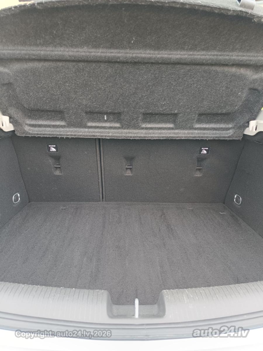 Grey Opel Astra 2017 in Narva, with an engine capacity of 1.40 L and mileage of 177 thousand km for 5900 €, photo 8 on AUTOMOTO.COM.LV