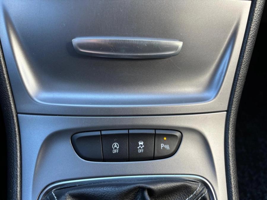 Pelēks Opel Astra 2017 Rīga, ar dzinēja tilpumu 1.00 L un nobraukumu 198 tūkst. km par 7500 €, foto 13 vietnē AUTOMOTO.COM.LV