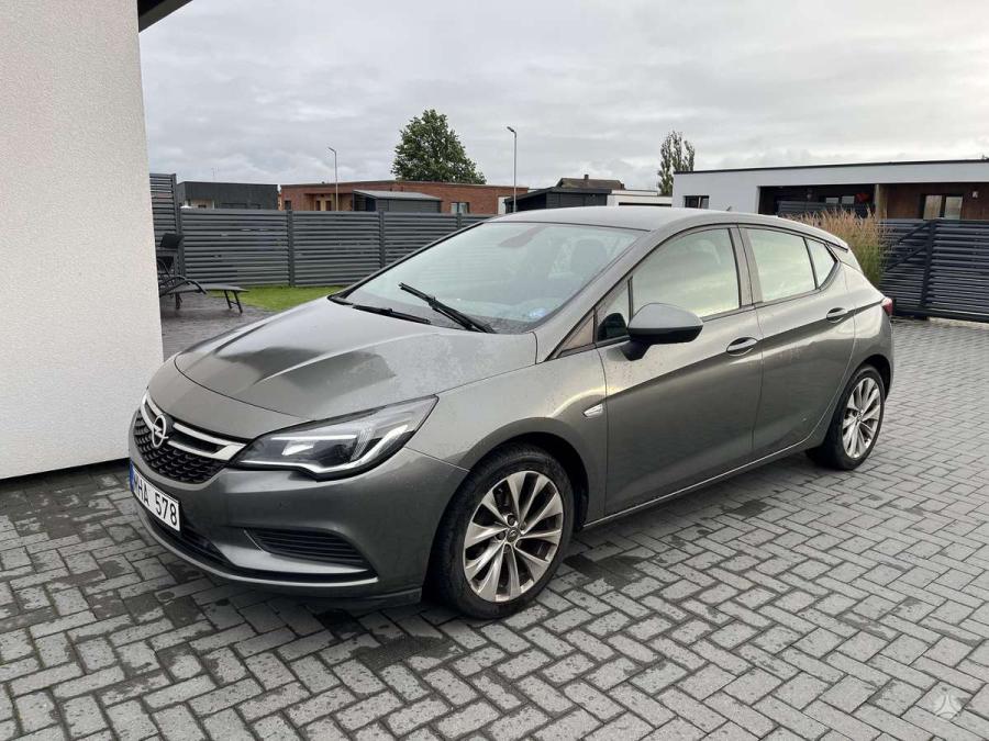 Pelēks Opel Astra 2017 Klaipėda, ar dzinēja tilpumu 1.00 L un nobraukumu 141 tūkst. km par 5500 €, foto 1 vietnē AUTOMOTO.COM.LV