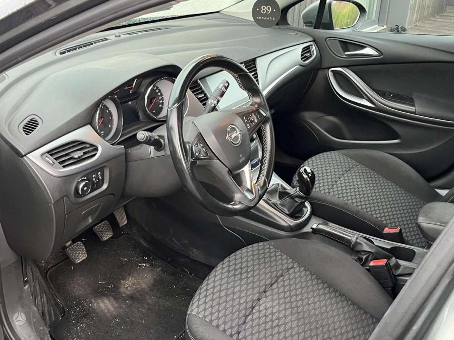 Pelēks Opel Astra 2017 Klaipėda, ar dzinēja tilpumu 1.00 L un nobraukumu 141 tūkst. km par 5500 €, foto 9 vietnē AUTOMOTO.COM.LV