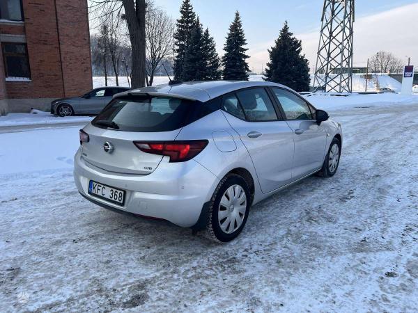 Pelēks Opel Astra 2018 Kauņa, ar dzinēja tilpumu 1.60 L un nobraukumu 124 tūkst. km par 6400 €, foto 3 vietnē AUTOMOTO.COM.LV