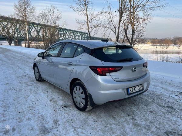 Pelēks Opel Astra 2018 Kauņa, ar dzinēja tilpumu 1.60 L un nobraukumu 124 tūkst. km par 6400 €, foto 4 vietnē AUTOMOTO.COM.LV