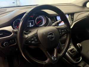 Pelēks Opel Astra 2018 Viļņa, ar dzinēja tilpumu 1.60 L un nobraukumu 238 tūkst. km par 5700 €, foto 12 vietnē AUTOMOTO.COM.LV