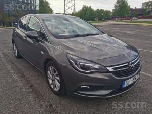 Pelēks Opel Astra 2018 Rīga, ar dzinēja tilpumu 1.00 L un nobraukumu 94 tūkst. km par 8450 €, foto 3 vietnē AUTOMOTO.COM.LV