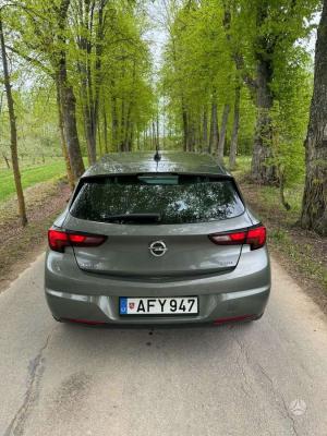 Grey Opel Astra 2018 in Birzai, with an engine capacity of 1.60 L and mileage of 220 thousand km for 8400 €, photo 7 on AUTOMOTO.COM.LV