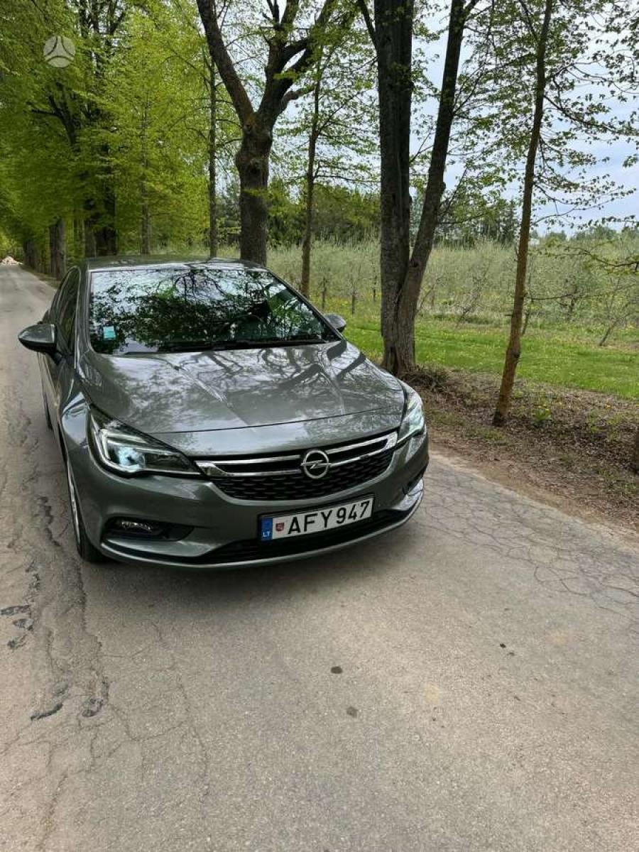 Grey Opel Astra 2018 in Birzai, with an engine capacity of 1.60 L and mileage of 220 thousand km for 8400 €, photo 10 on AUTOMOTO.COM.LV