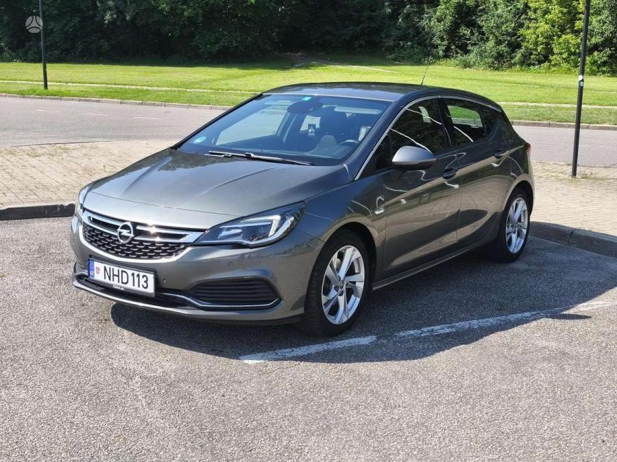 Grey Opel Astra 2018 in Vilnius, with an engine capacity of 1.60 L and mileage of 75 thousand km for 8200 €, photo 1 on AUTOMOTO.COM.LV