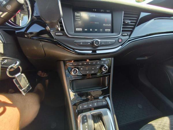 Grey Opel Astra 2018 in Vilnius, with an engine capacity of 1.60 L and mileage of 75 thousand km for 8200 €, photo 6 on AUTOMOTO.COM.LV