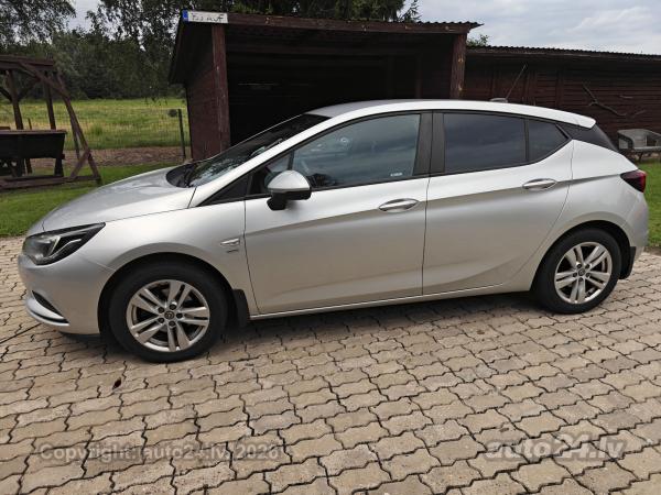 Grey Opel Astra 2018 in Valga, with an engine capacity of 1.40 L and mileage of 183 thousand km for 7600 €, photo 2 on AUTOMOTO.COM.LV