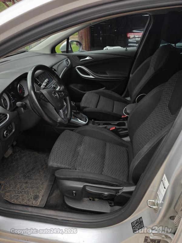 Grey Opel Astra 2018 in Valga, with an engine capacity of 1.40 L and mileage of 183 thousand km for 7600 €, photo 8 on AUTOMOTO.COM.LV