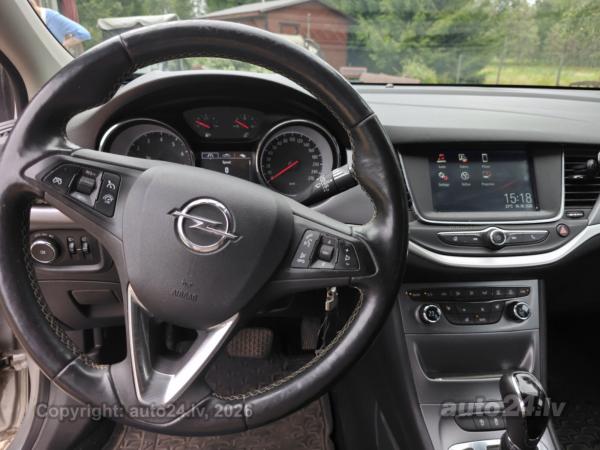 Grey Opel Astra 2018 in Valga, with an engine capacity of 1.40 L and mileage of 183 thousand km for 7600 €, photo 9 on AUTOMOTO.COM.LV