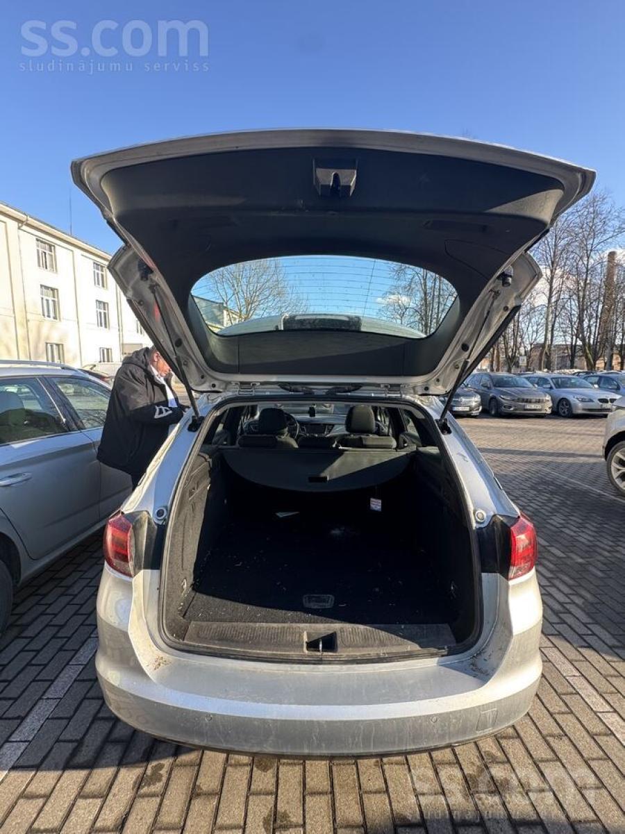 Pelēks Opel Astra 2019 Rīga, ar dzinēja tilpumu 1.60 L un nobraukumu 166 tūkst. km par 9600 €, foto 5 vietnē AUTOMOTO.COM.LV