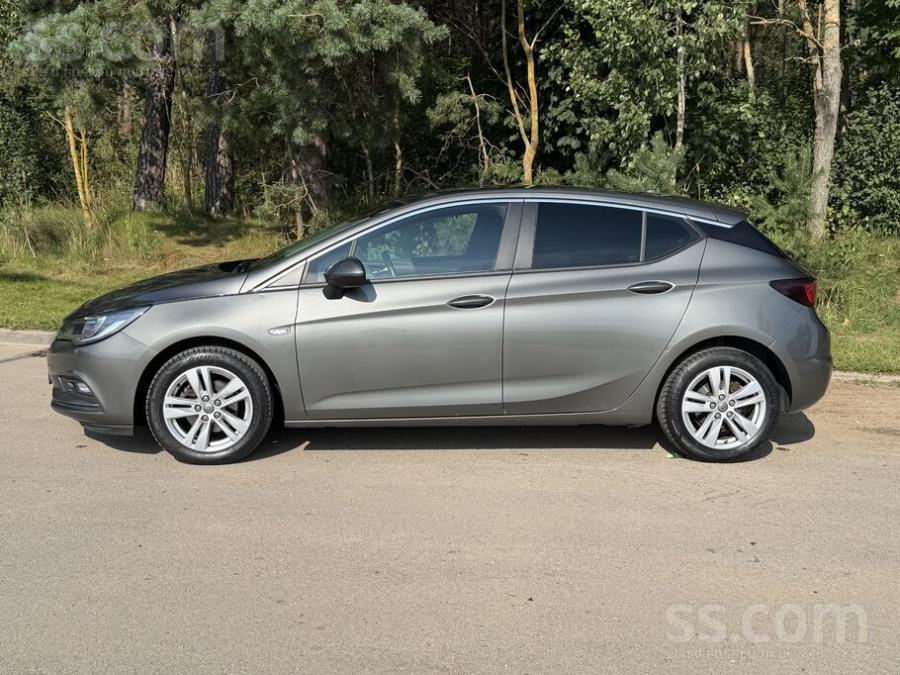 Grey Opel Astra 2019 in Riga, with an engine capacity of 1.40 L and mileage of 64 thousand km for 8450 €, photo 4 on AUTOMOTO.COM.LV