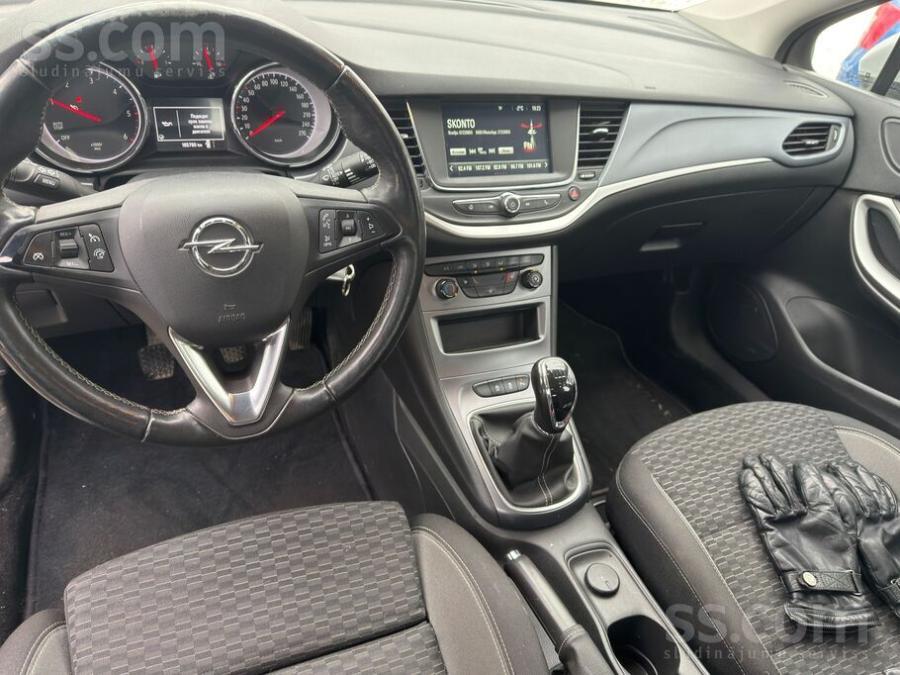 Grey Opel Astra 2020 in Riga, with an engine capacity of 1.50 L and mileage of 186 thousand km for 7900 €, photo 4 on AUTOMOTO.COM.LV