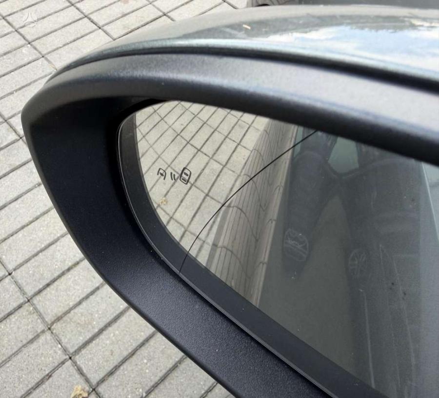 Grey Opel Astra 2020 in Kaunas, with an engine capacity of 1.20 L and mileage of 139 thousand km for 7500 €, photo 7 on AUTOMOTO.COM.LV