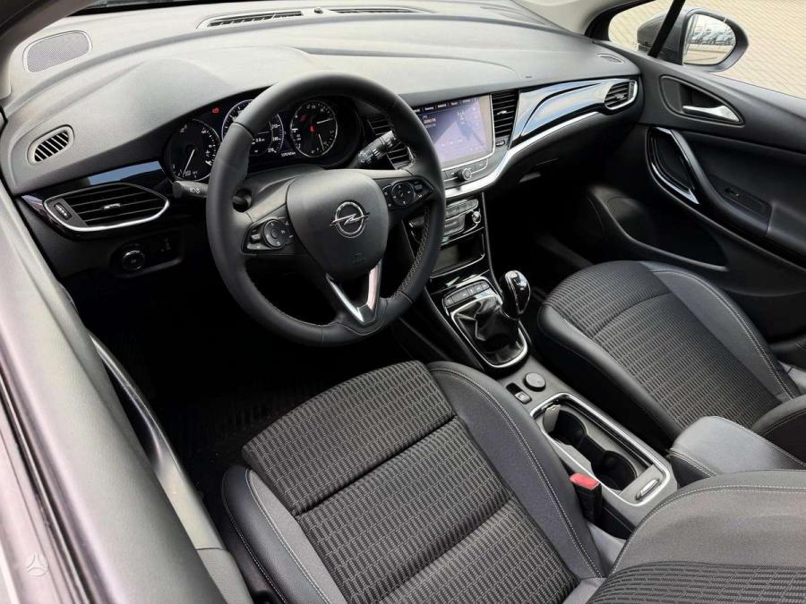 Grey Opel Astra 2020 in Kaunas, with an engine capacity of 1.20 L and mileage of 139 thousand km for 7500 €, photo 8 on AUTOMOTO.COM.LV