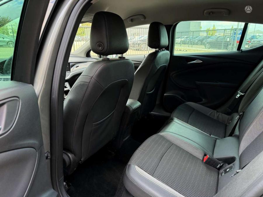 Grey Opel Astra 2020 in Kaunas, with an engine capacity of 1.20 L and mileage of 139 thousand km for 7500 €, photo 15 on AUTOMOTO.COM.LV
