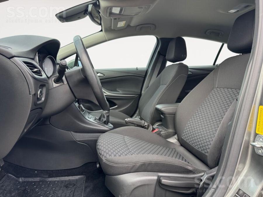 Pelēks Opel Astra 2021 Rīga, ar dzinēja tilpumu 1.20 L un nobraukumu 48 tūkst. km par 9500 €, foto 12 vietnē AUTOMOTO.COM.LV