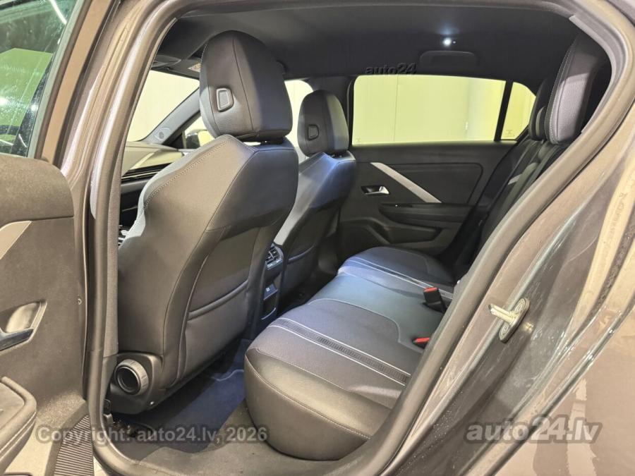 Grey Opel Astra 2023 in Tallinn, with an engine capacity of 1.20 L and mileage of 43 thousand km for 19900 €, photo 18 on AUTOMOTO.COM.LV