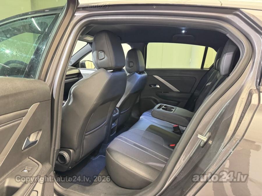Grey Opel Astra 2023 in Tallinn, with an engine capacity of 1.20 L and mileage of 43 thousand km for 19900 €, photo 21 on AUTOMOTO.COM.LV