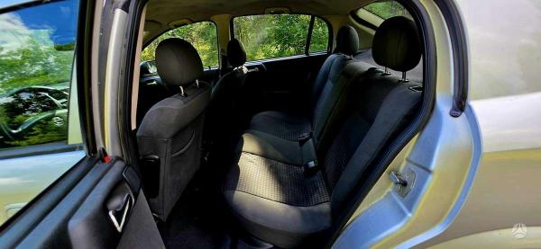Grey Opel Astra 2004 in Kaunas, with an engine capacity of 2.00 L and mileage of 445 thousand km for 450 €, photo 7 on AUTOMOTO.COM.LV