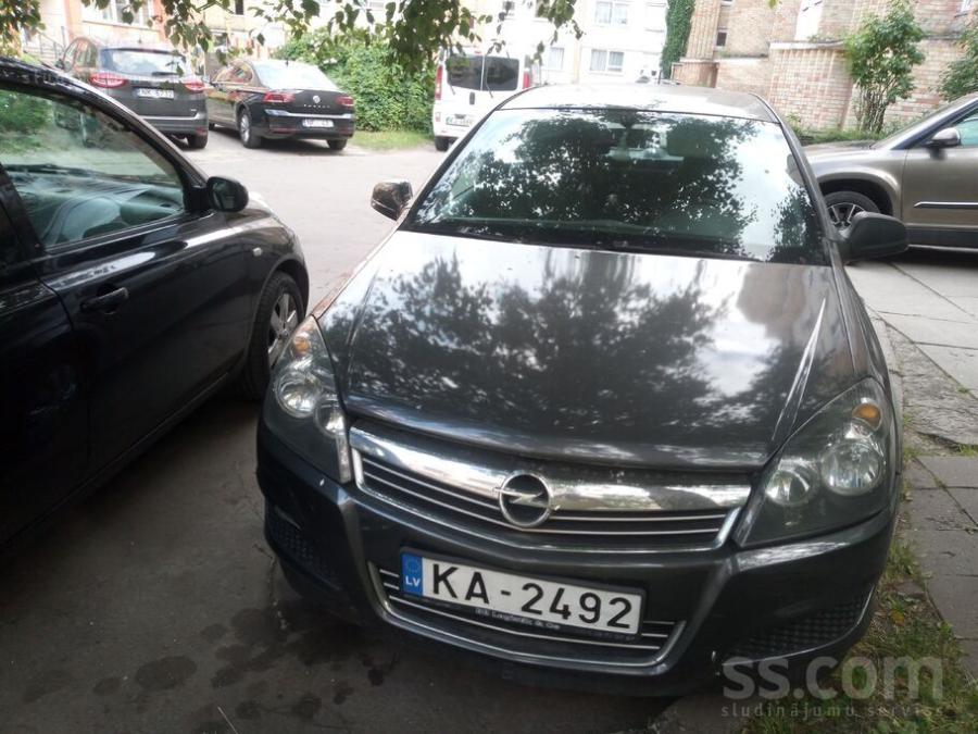 Pelēks Opel Astra 2010 Jūrmala, ar dzinēja tilpumu 1.30 L un nobraukumu 340 tūkst. km par 1550 €, foto 1 vietnē AUTOMOTO.COM.LV