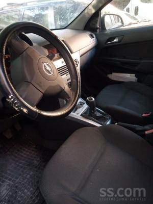 Pelēks Opel Astra 2010 Jūrmala, ar dzinēja tilpumu 1.30 L un nobraukumu 340 tūkst. km par 1550 €, foto 6 vietnē AUTOMOTO.COM.LV