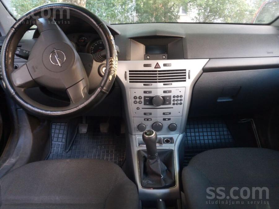 Pelēks Opel Astra 2010 Jūrmala, ar dzinēja tilpumu 1.30 L un nobraukumu 340 tūkst. km par 1550 €, foto 7 vietnē AUTOMOTO.COM.LV