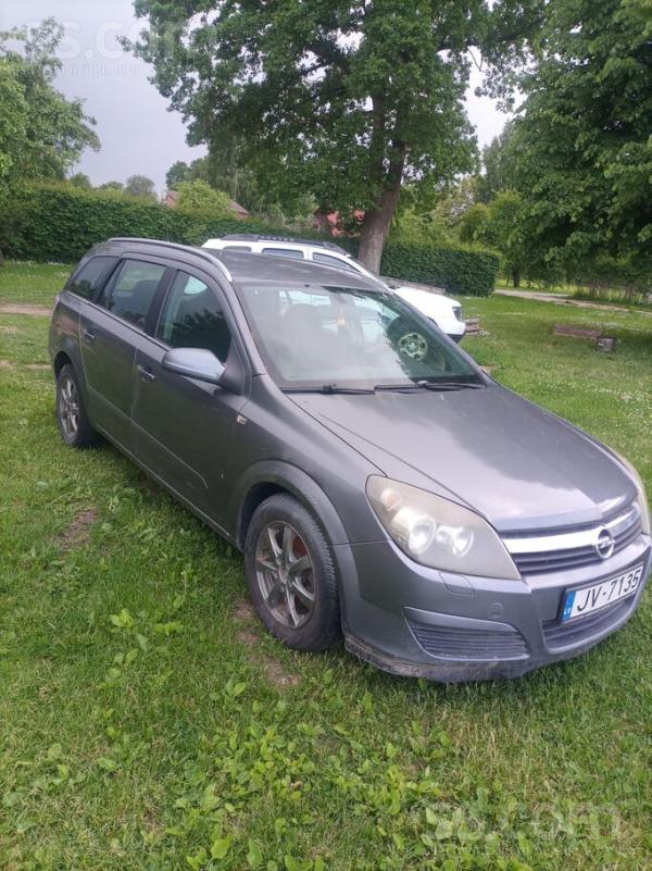 Pelēks Opel Astra 2005 Dobele, ar dzinēja tilpumu 1.70 L un nobraukumu 297 tūkst. km par 1000 €, foto 1 vietnē AUTOMOTO.COM.LV