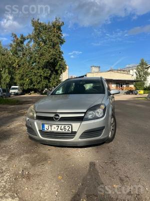 Grey Opel Astra 2005 in Riga, with an engine capacity of 1.60 L and mileage of 233 thousand km for 1100 €, photo  on AUTOMOTO.COM.LV