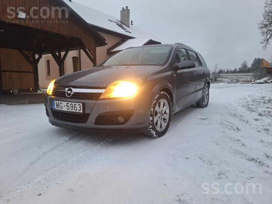 Pelēks Opel Astra 2006 Aizkraukle, ar dzinēja tilpumu 1.70 L un nobraukumu 350 tūkst. km par 1200 €, foto 1 vietnē AUTOMOTO.COM.LV