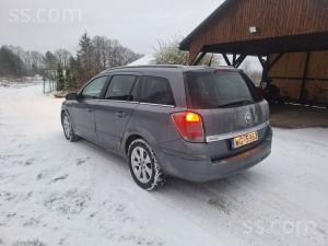 Pelēks Opel Astra 2006 Aizkraukle, ar dzinēja tilpumu 1.70 L un nobraukumu 350 tūkst. km par 1200 €, foto 2 vietnē AUTOMOTO.COM.LV