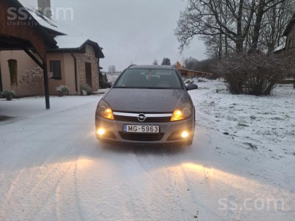 Grey Opel Astra 2006 in Aizkraukle, with an engine capacity of 1.70 L and mileage of 358 thousand km for 1100 €, photo 4 on AUTOMOTO.COM.LV