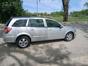 Grey Opel Astra 2008 in Riga, with an engine capacity of 1.70 L and mileage of 294 thousand km for 1590 €, photo 3 on AUTOMOTO.COM.LV