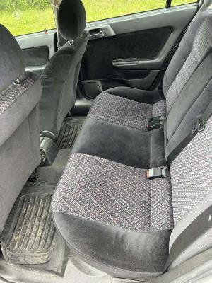 Grey Opel Astra 1999 in Vilnius, with an engine capacity of 1.60 L and mileage of 220 thousand km for 550 €, photo 12 on AUTOMOTO.COM.LV