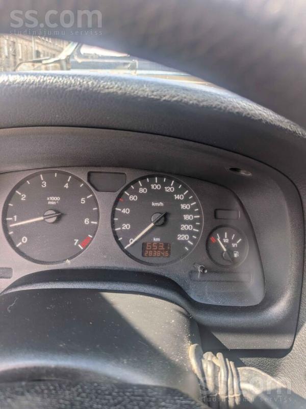 Grey Opel Astra 2000 in Liepaja, with an engine capacity of 1.60 L and mileage of 284 thousand km for 750 €, photo 6 on AUTOMOTO.COM.LV