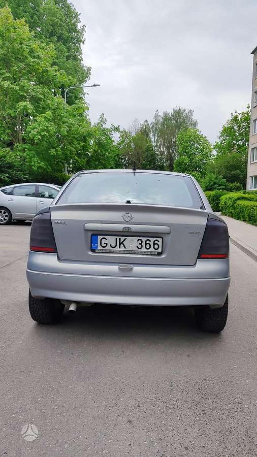Grey Opel Astra 2002 in Vilnius, with an engine capacity of 2.00 L and mileage of 280 thousand km for 600 €, photo 8 on AUTOMOTO.COM.LV