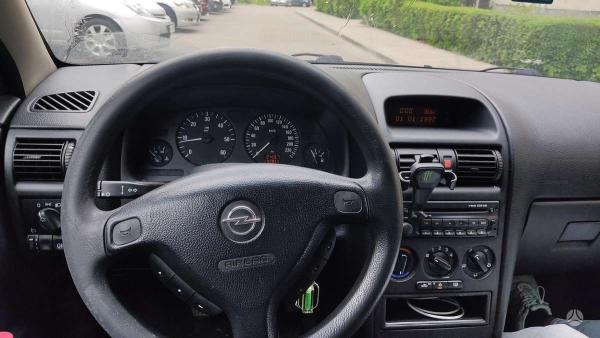 Grey Opel Astra 2002 in Vilnius, with an engine capacity of 2.00 L and mileage of 280 thousand km for 600 €, photo 9 on AUTOMOTO.COM.LV