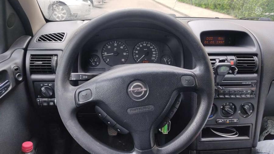 Grey Opel Astra 2002 in Vilnius, with an engine capacity of 2.00 L and mileage of 280 thousand km for 600 €, photo 10 on AUTOMOTO.COM.LV