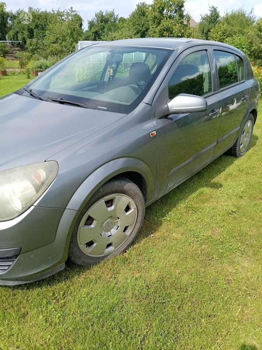 Pelēks Opel Astra 2004 Kauņa, ar dzinēja tilpumu 1.69 L un nobraukumu 0 tūkst. km par 450 €, foto 3 vietnē AUTOMOTO.COM.LV