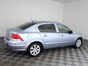 Pelēks Opel Astra 2007 Tallina, ar dzinēja tilpumu 1.60 L un nobraukumu 133 tūkst. km par 1799 €, foto 4 vietnē AUTOMOTO.COM.LV