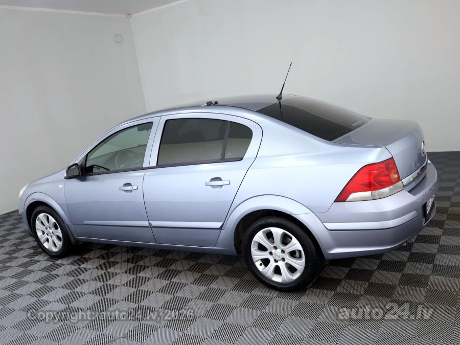 Pelēks Opel Astra 2007 Tallina, ar dzinēja tilpumu 1.60 L un nobraukumu 133 tūkst. km par 1799 €, foto 5 vietnē AUTOMOTO.COM.LV